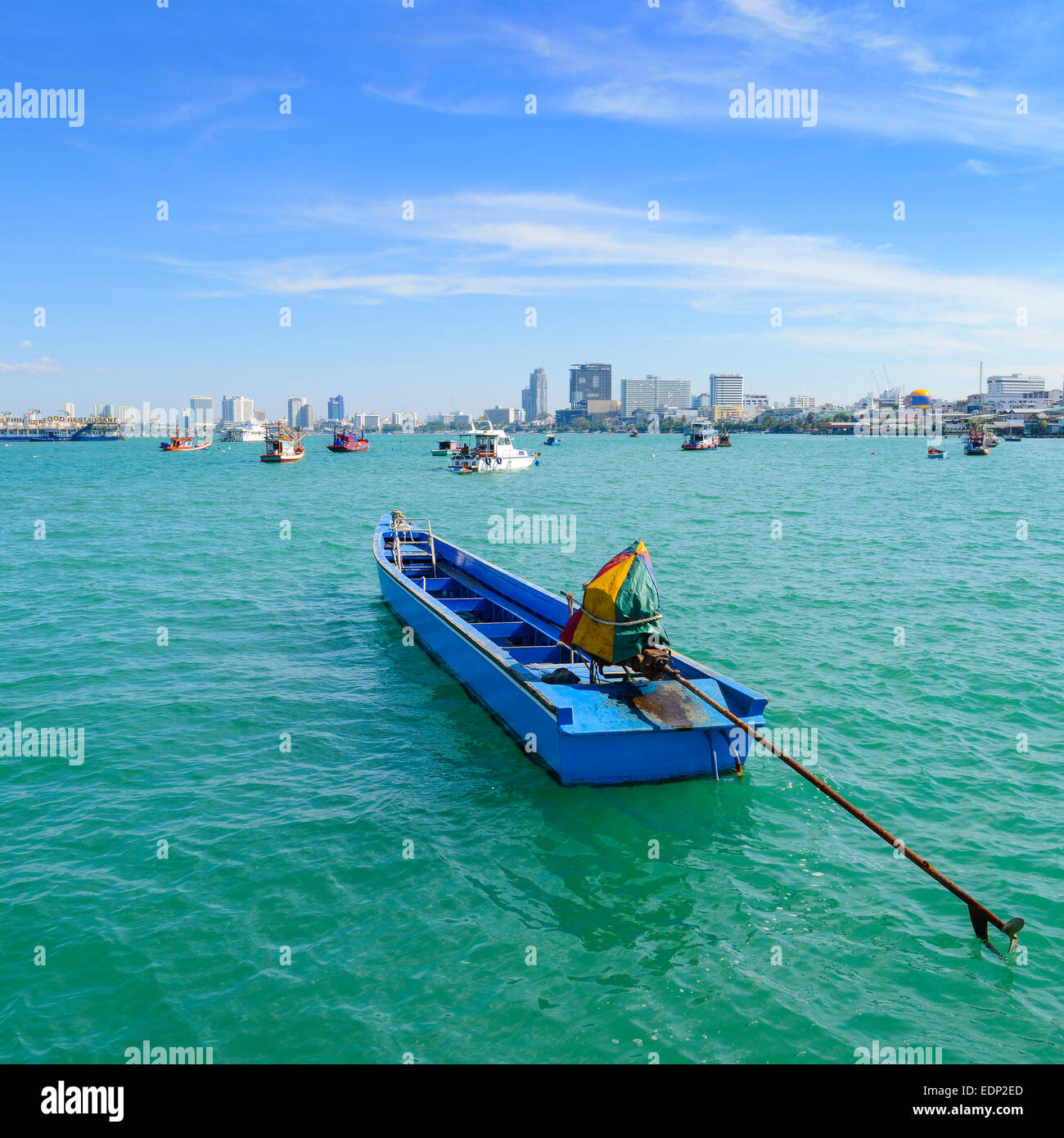 Pattaya beach boat hi-res stock photography and images - Alamy