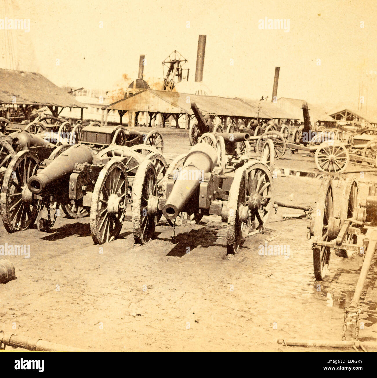 Siege guns hi-res stock photography and images - Alamy