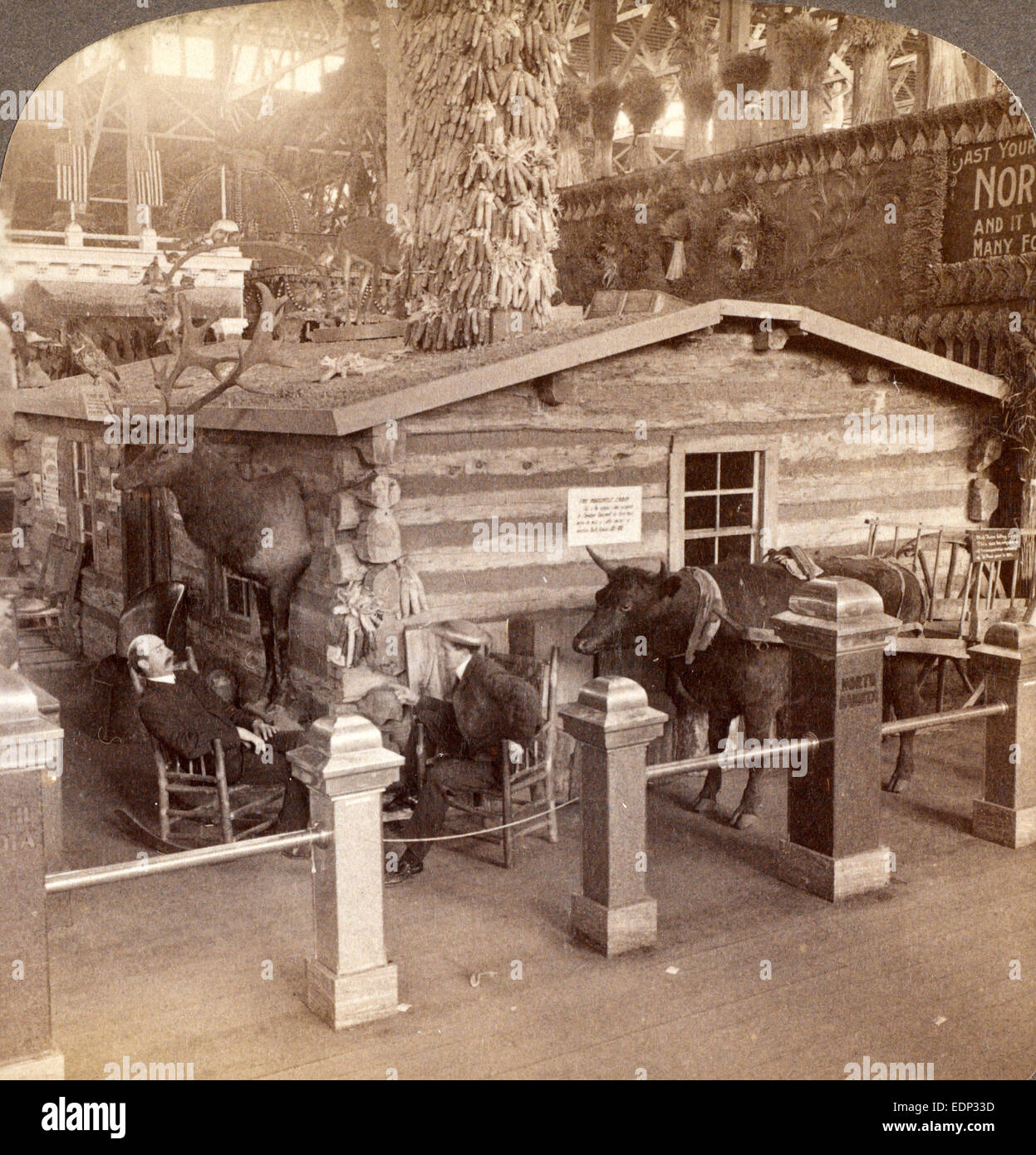 Vintage log cabin hi-res stock photography and images - Alamy