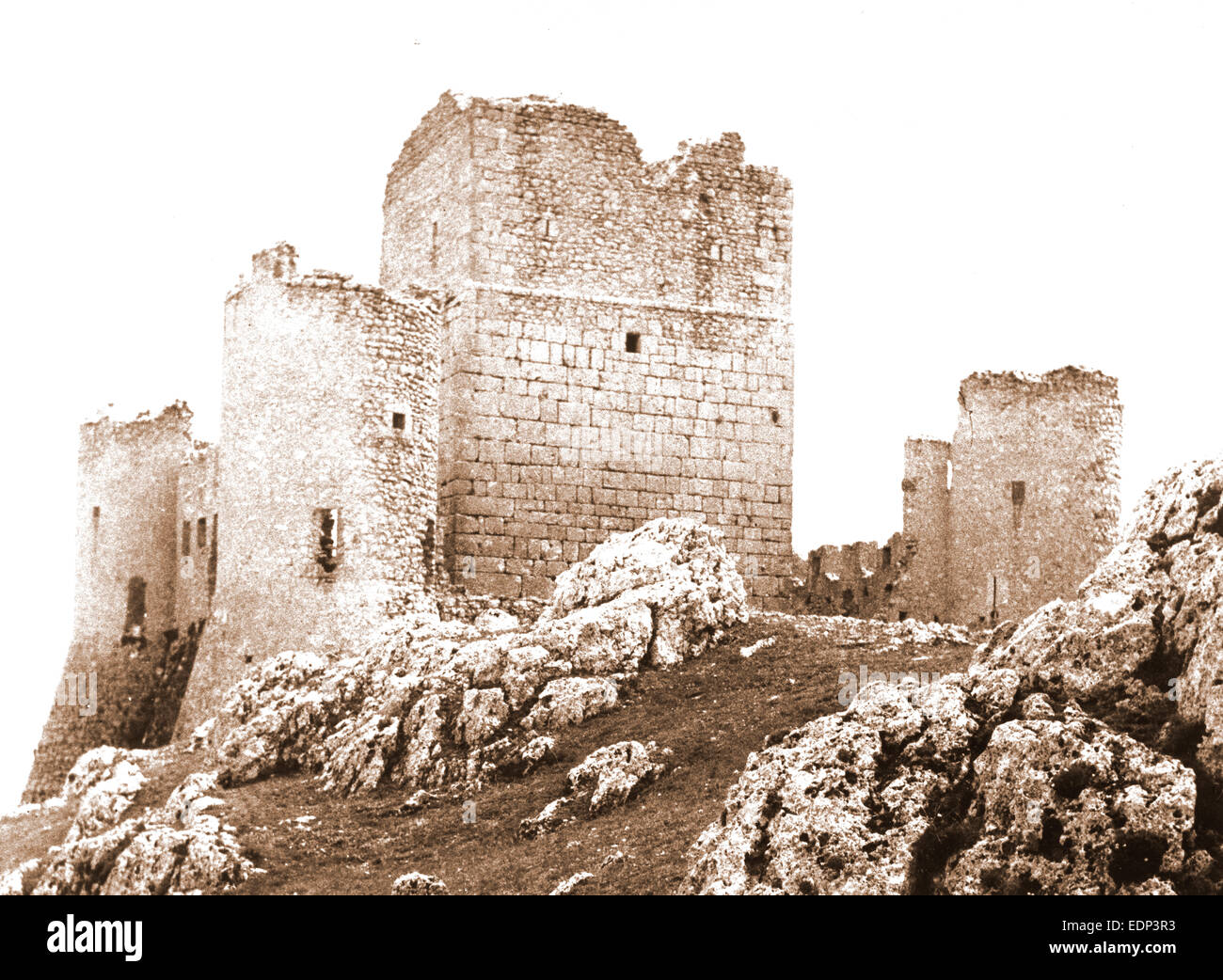 Abruzzo, L'Aquila, Castelvecchio Calvisio, Castle, Italy, 20th century ...