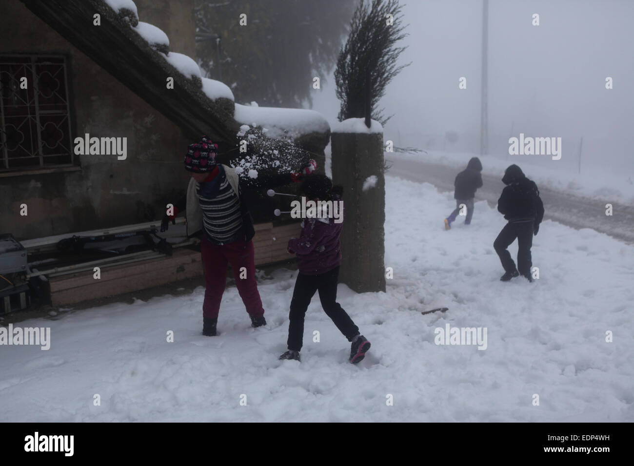Hebron, West Bank, Palestinian Territory. 8th Jan, 2015. Palestinian ...