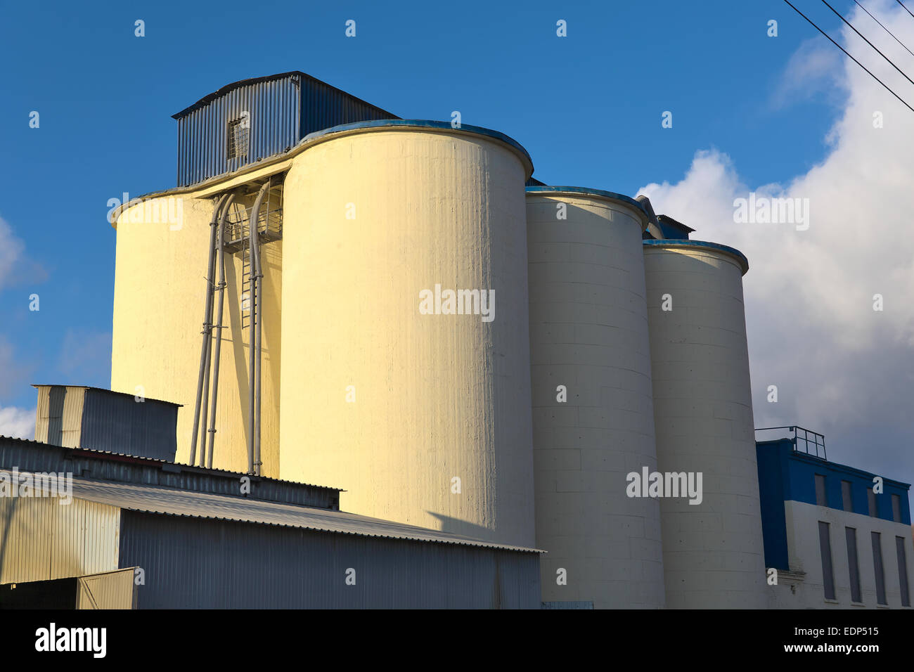 Cement factory silos and production buildings Stock Photo - Alamy