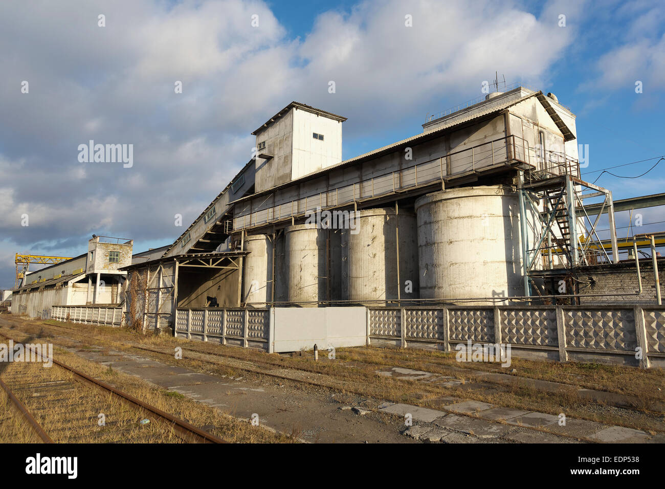 Old cement factory - obsolete but still in operation Stock Photo - Alamy