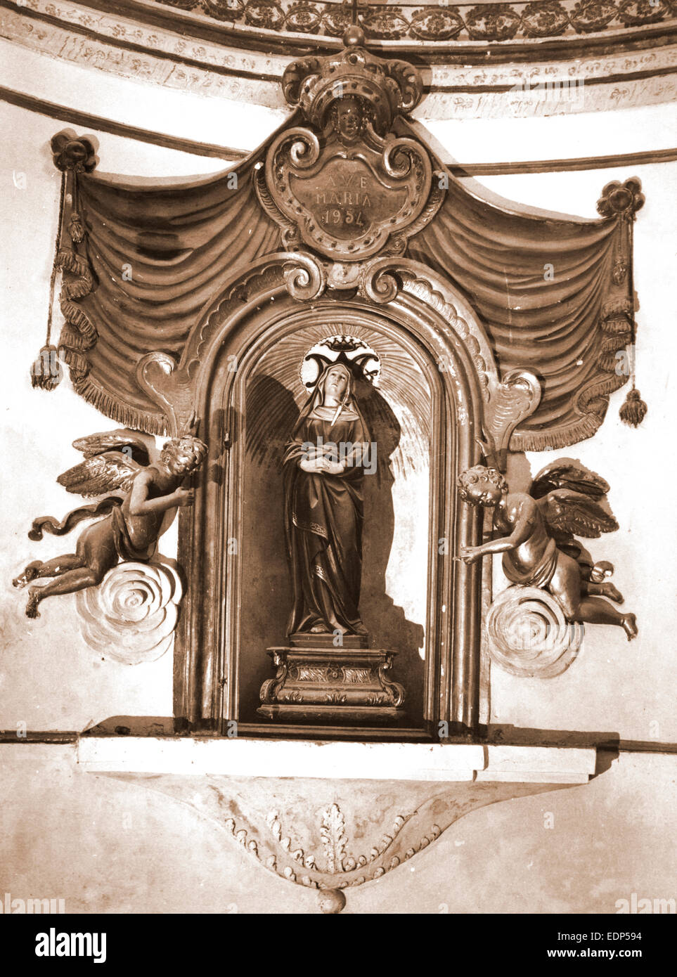 Abruzzo, L'Aquila, Prata d'Ansidonia, S. Nicola, Italy, 20th century ...
