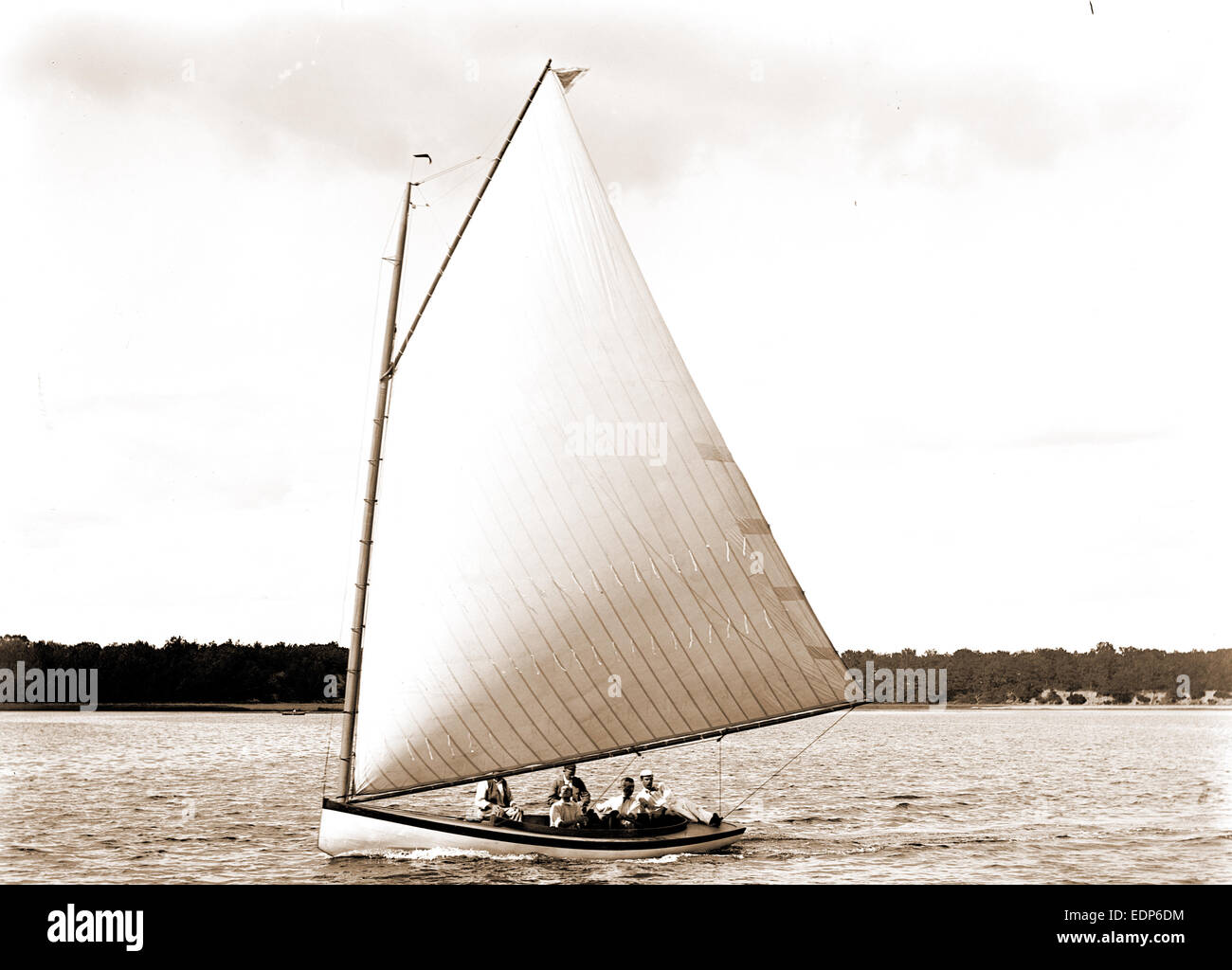 Primrose yacht hi-res stock photography and images - Alamy