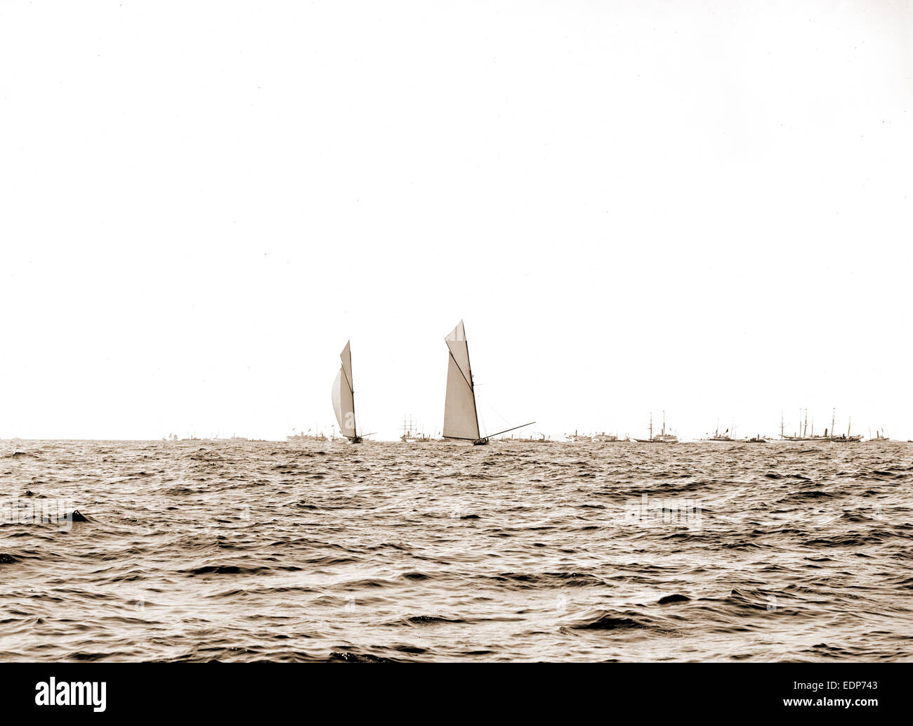 Luffing hi-res stock photography and images - Alamy