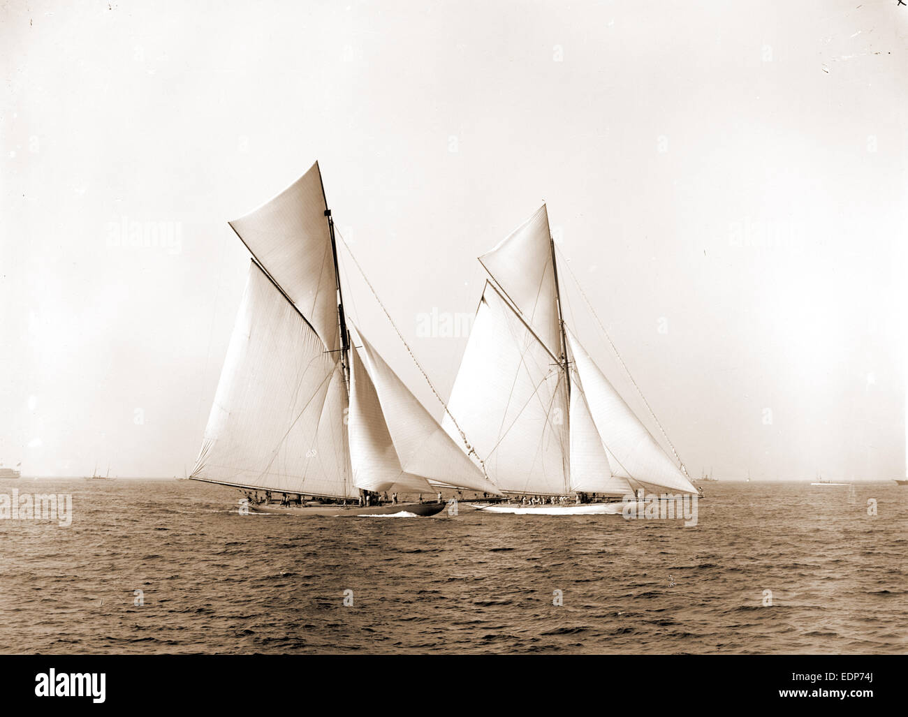 Columbia maneuvering for hi-res stock photography and images - Alamy