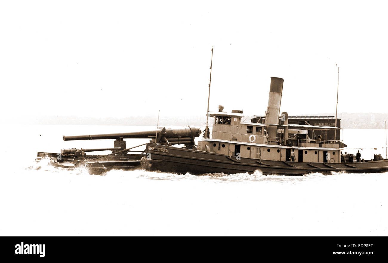 Barge carrying cannon hi-res stock photography and images - Alamy