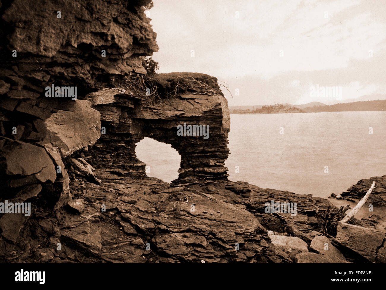 Arch Rock, Presque Isle Park, Lake Superior, Lakes & ponds, Rock ...