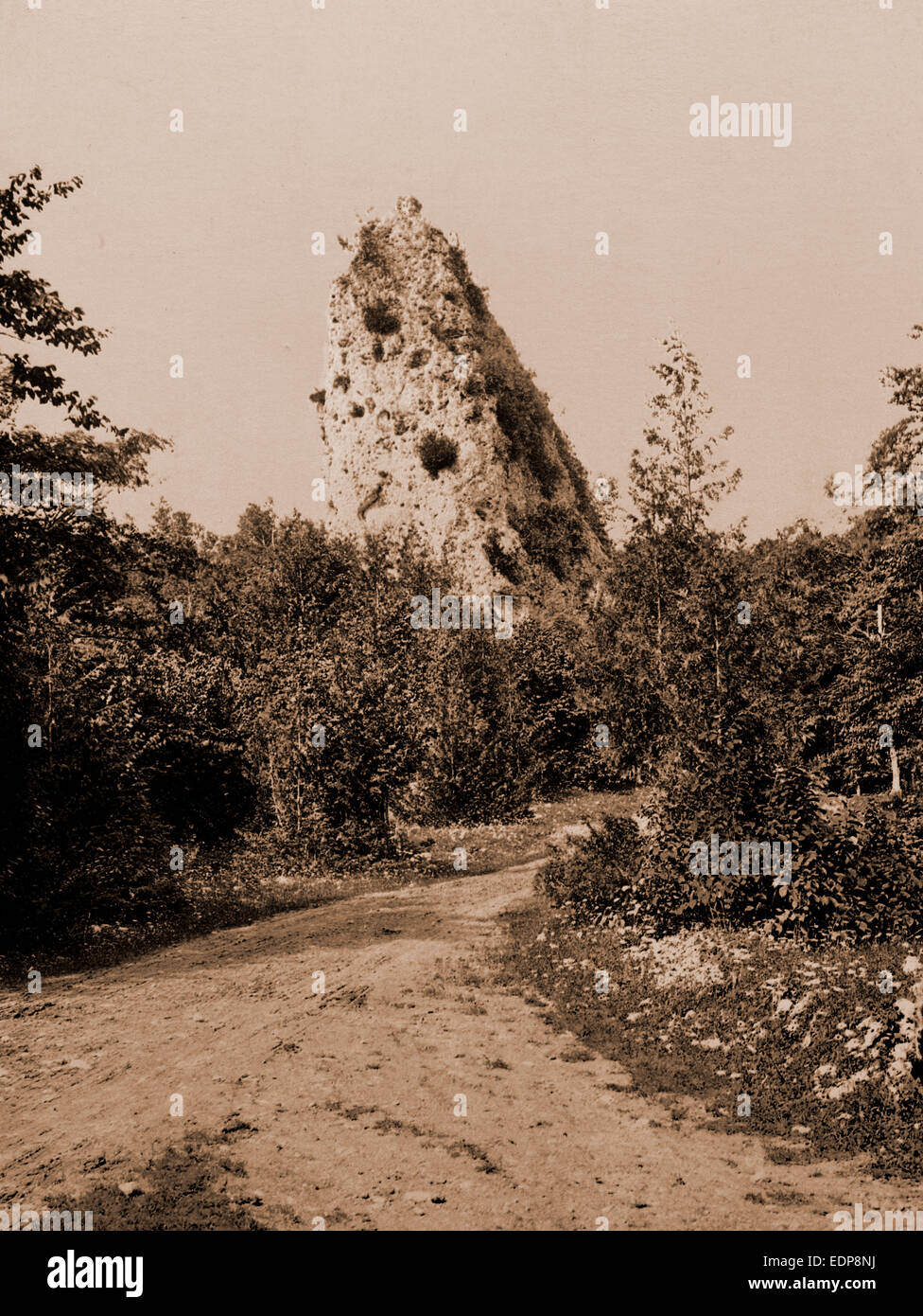 Sugar Loaf Rock, Mackinac Island, Rock formations, United States ...