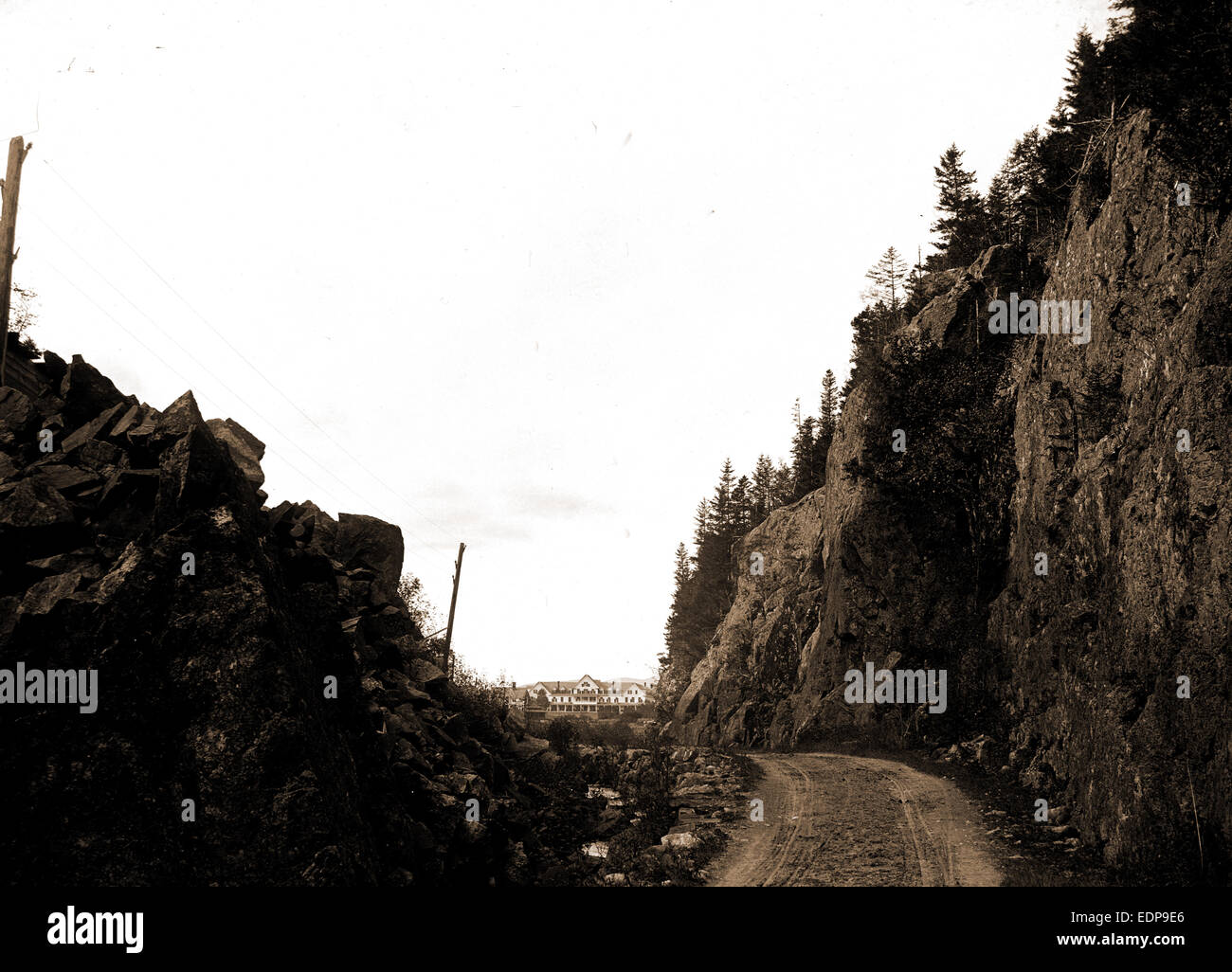 Gate of Crawford Notch from below, White Mountains, Mountains, Passes ...