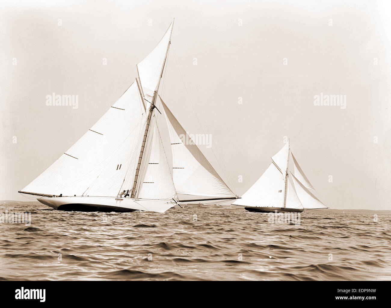 Sloop yacht hi-res stock photography and images - Alamy