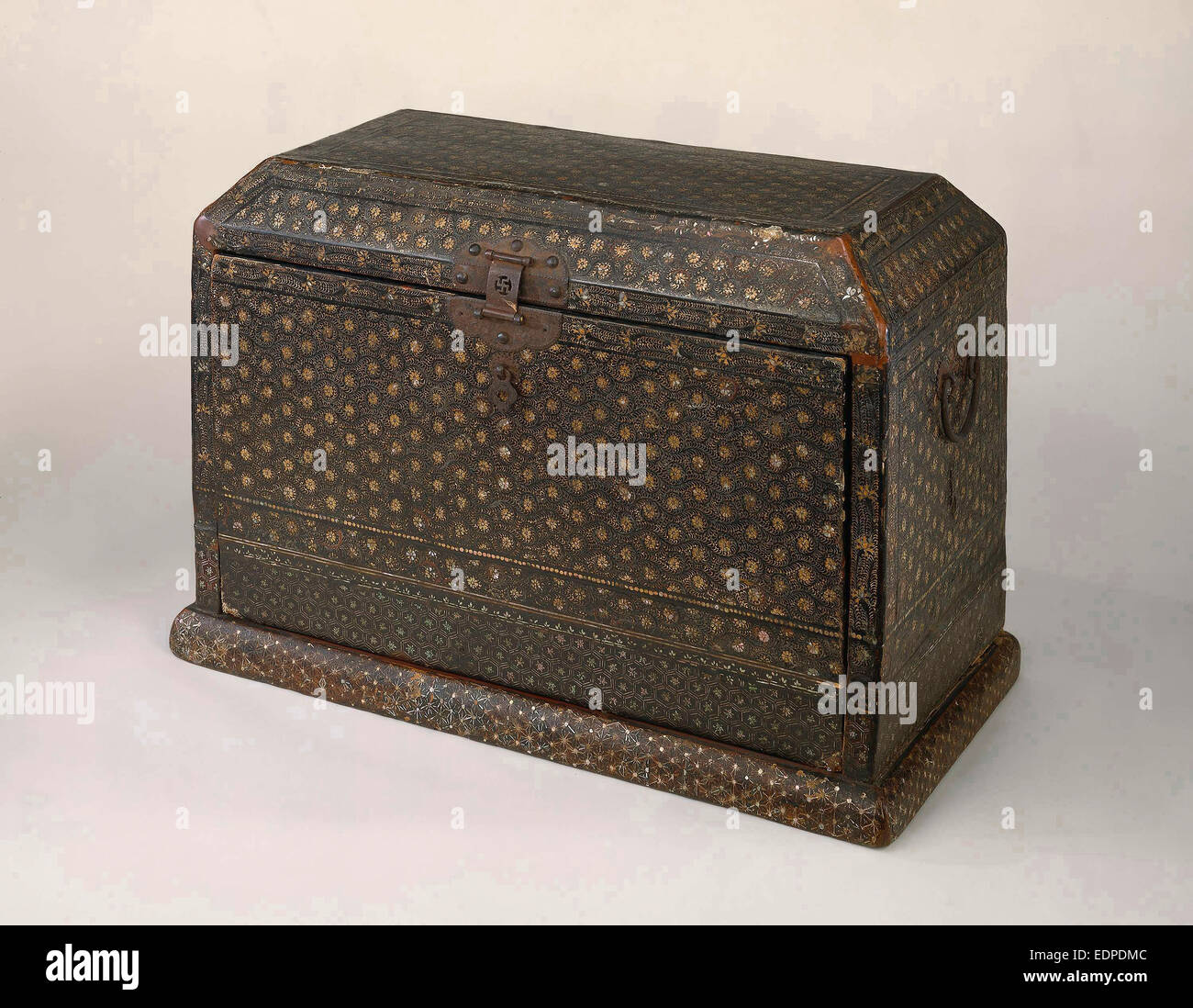 Anonymous box hi-res stock photography and images - Alamy