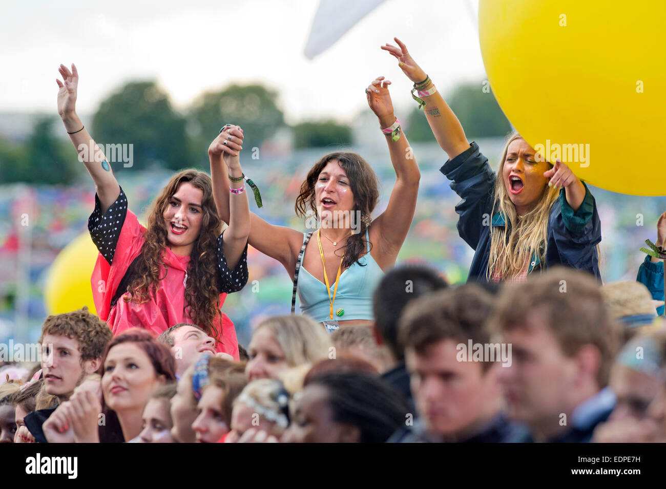 Girls pyramid hi-res stock photography and images - Alamy