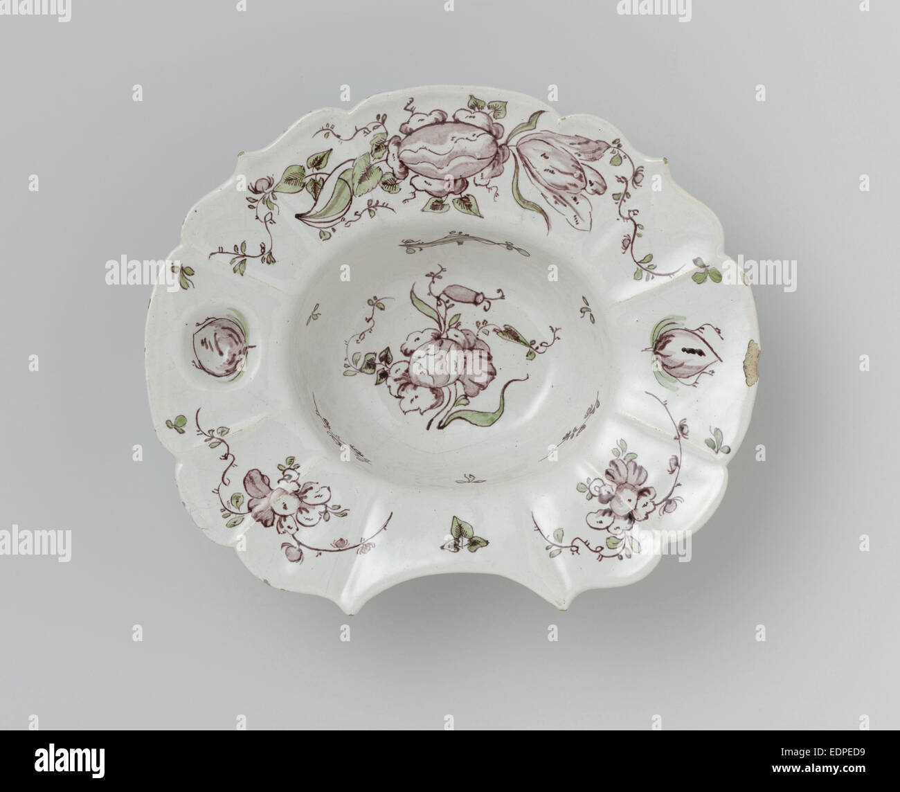 Shaving basin shaving basin shaving basin hi-res stock photography and ...