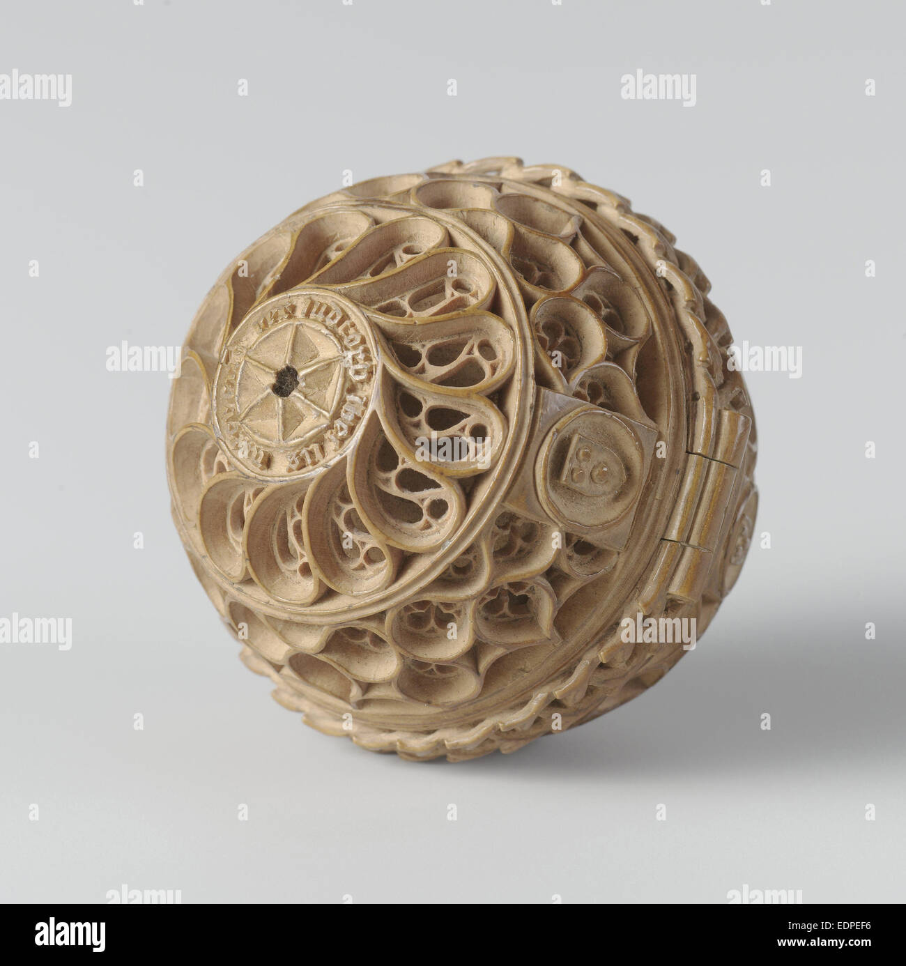 Prayer nut with case, attributed to Adam Theodrici, c. 1500 - c. 1525 ...