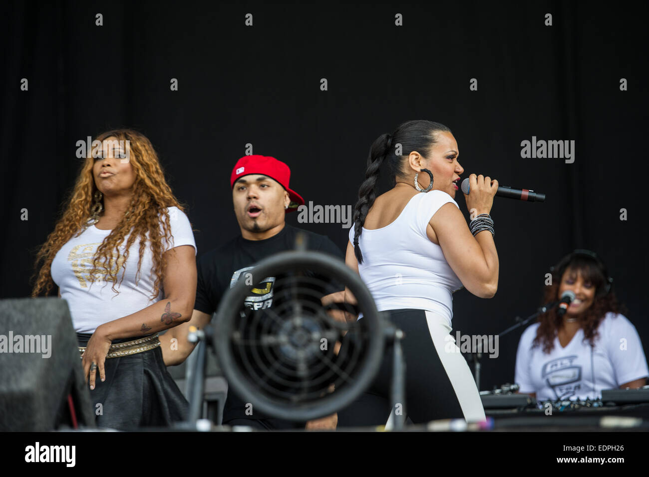 Wireless Festival 2014 - Day 2 - Performances - Salt N Pepa Featuring ...