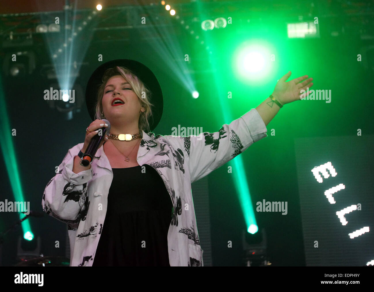 Wireless Festival 2014 - Day 3 - Performances - Elli Ingram Featuring ...