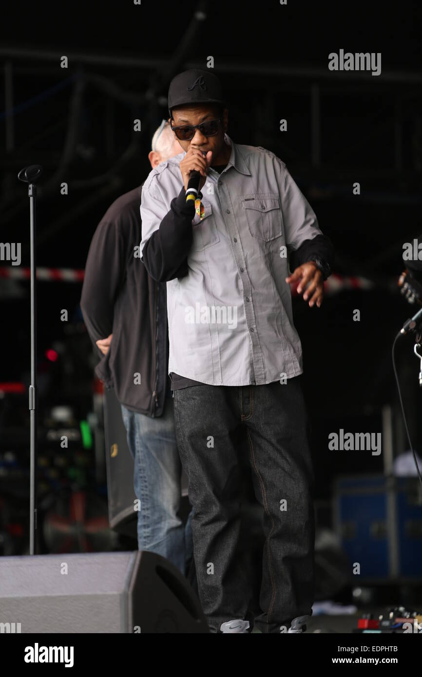 Hop Farm Music Festival 2014 - Day 3 - Performances - Arrested ...