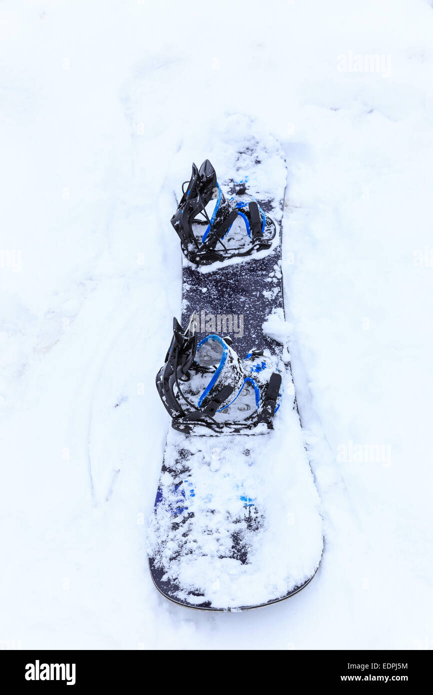 snowboard in the snow Stock Photo - Alamy