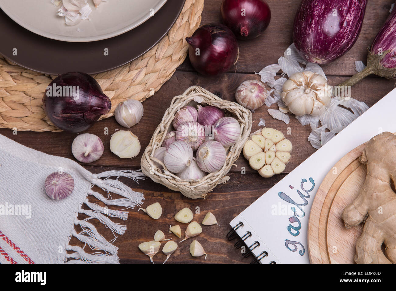 garlik and onions Stock Photo - Alamy