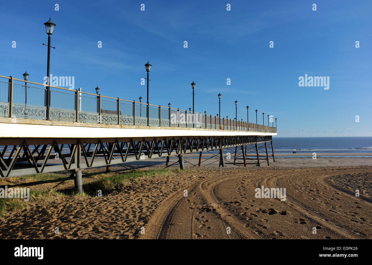 Skegness pier hi-res stock photography and images - Alamy