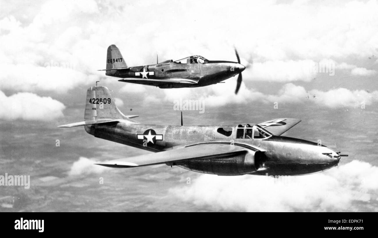 This photo shows a Bell P-59A Airacomet (44-22609) alongside a P-63 ...