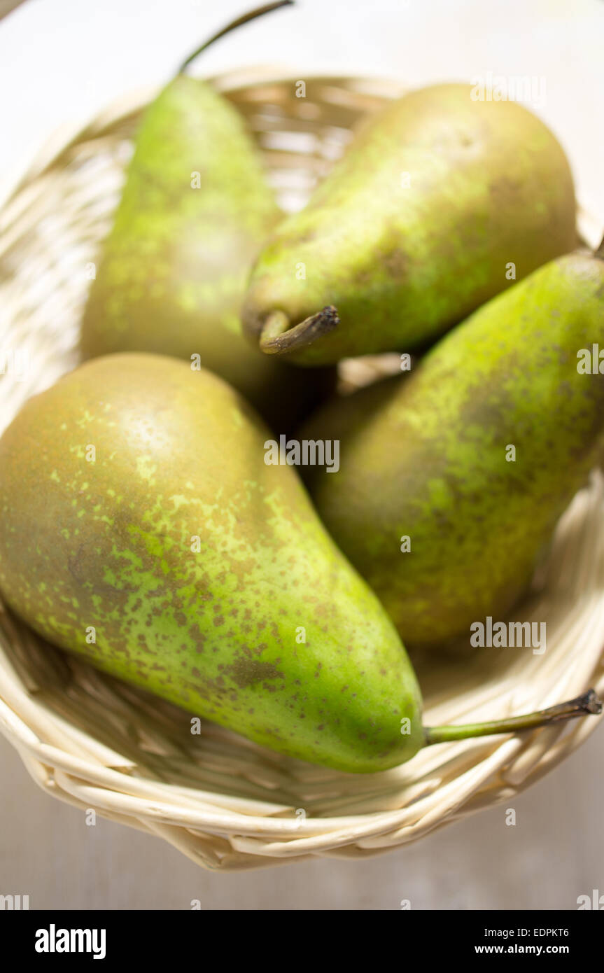 Pears: ripe green fruit harvest Stock Photo - Alamy