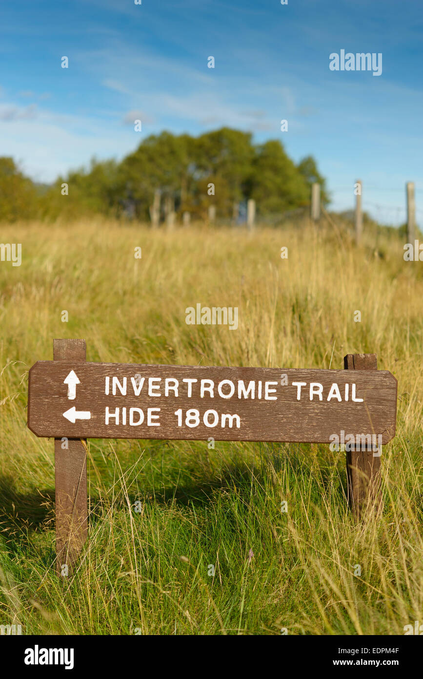 A direction sign waymarker for the Invertromie Trail, Insh Marshes RSPB ...