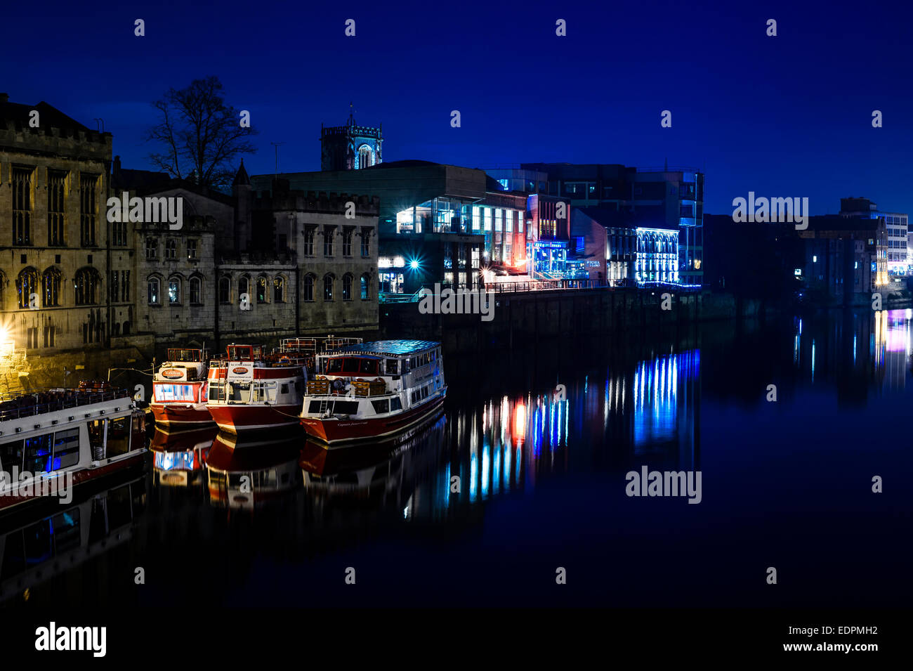 Bars nightclubs pubs restaurants hi-res stock photography and images ...