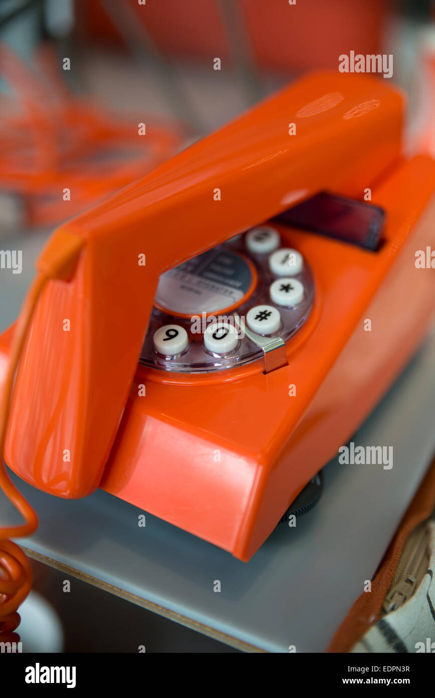 Telephone 1970s hi-res stock photography and images - Alamy