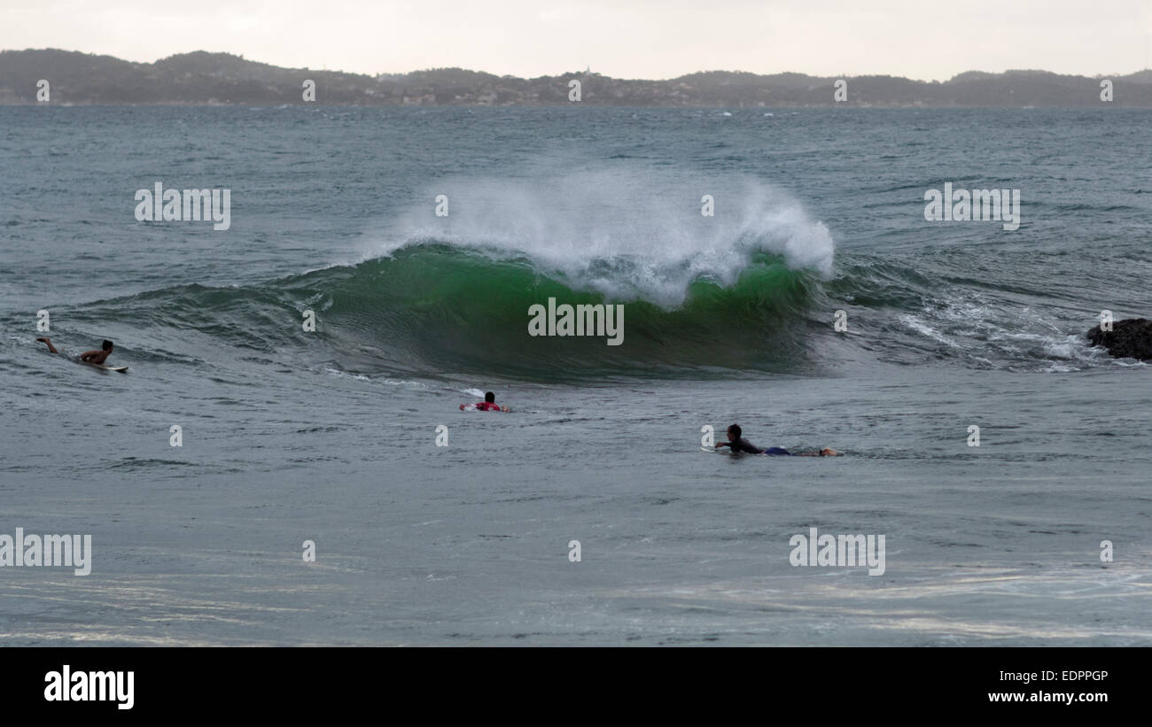 Point break surf hi-res stock photography and images - Alamy