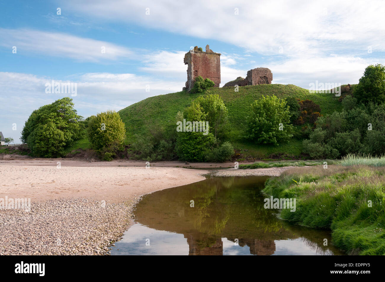 lunan bay montrose north sea beach redcastle lunan water Stock Photo ...