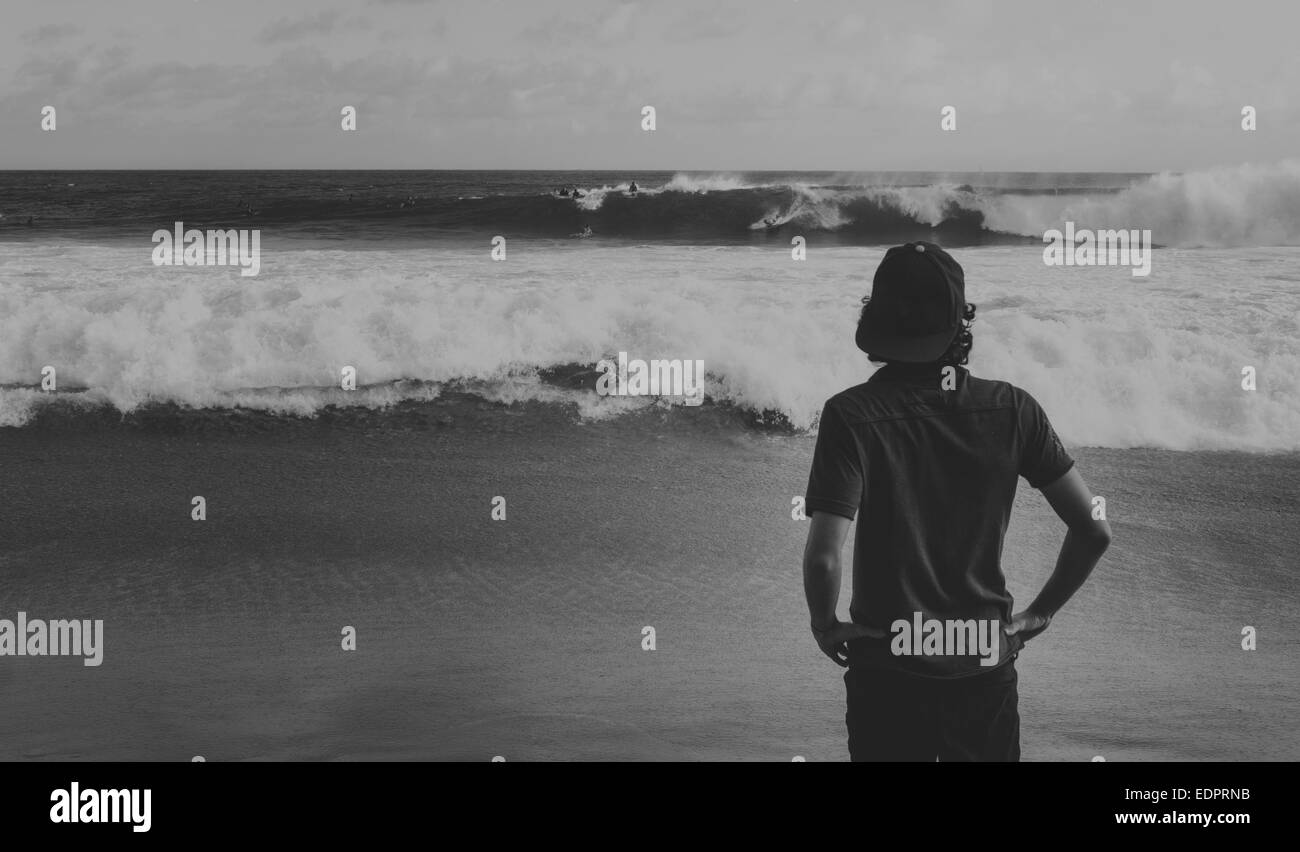 Watching beach waves hi-res stock photography and images - Alamy