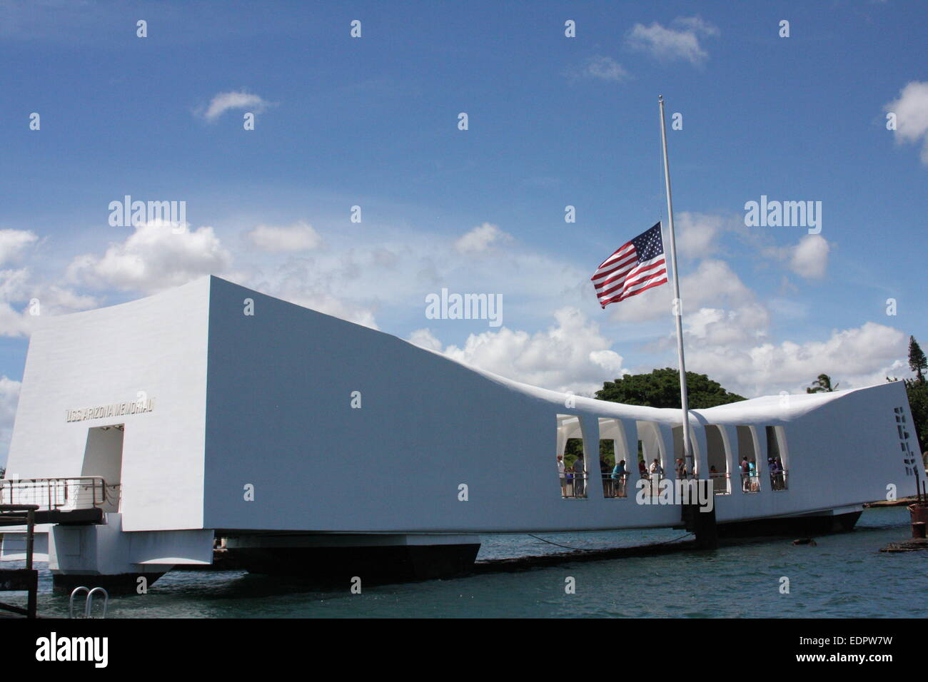 Pearl harbor memorial hi-res stock photography and images - Alamy