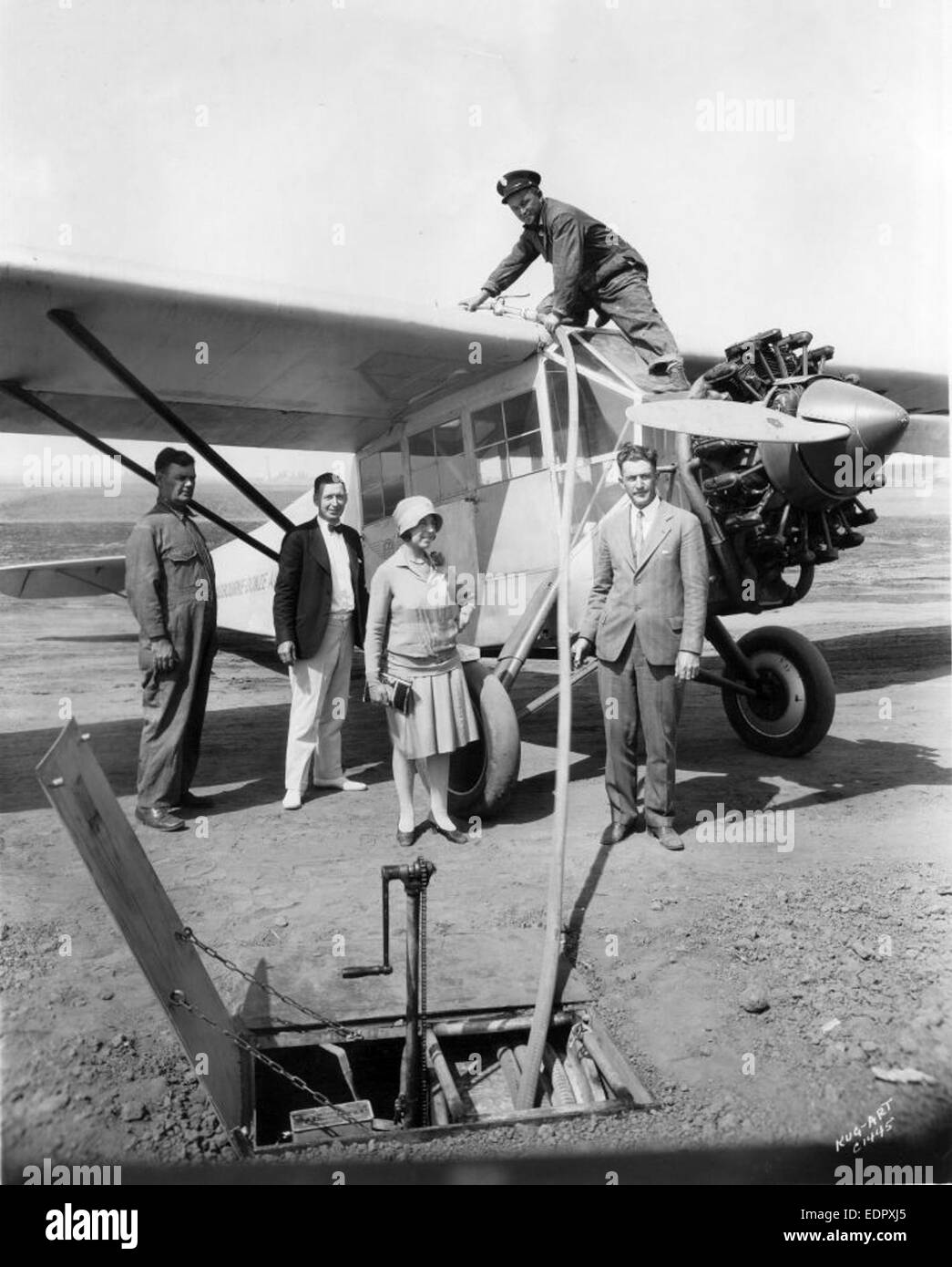 04 024 Black and White Stock Photos & Images - Alamy