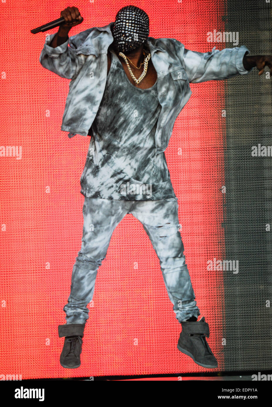 Wireless Festival 2014 - Day 3 - Performances - Kanye West Featuring ...