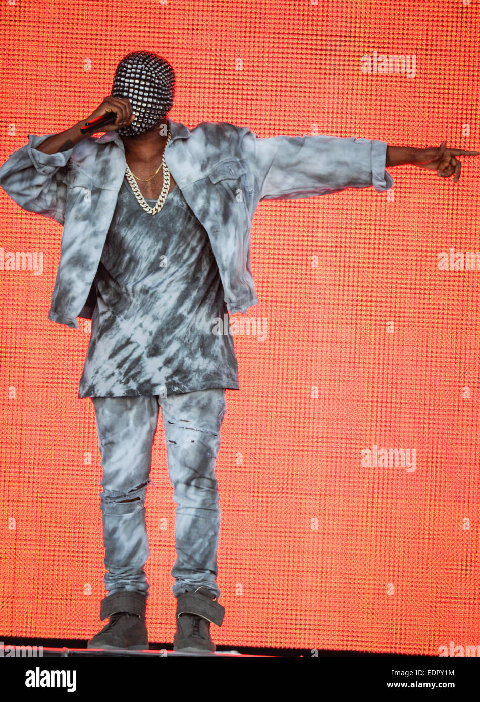 Wireless Festival 2014 - Day 3 - Performances - Kanye West Featuring ...