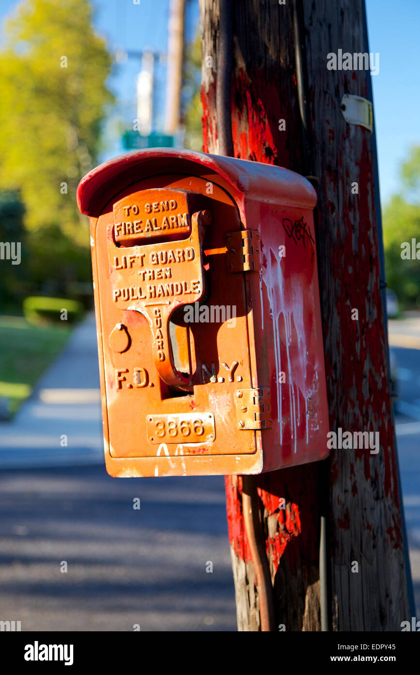Fire alarm call box hi-res stock photography and images - Alamy