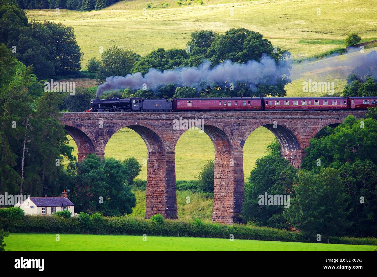 Lms stanier class 8f steam locomotive hi-res stock photography and ...