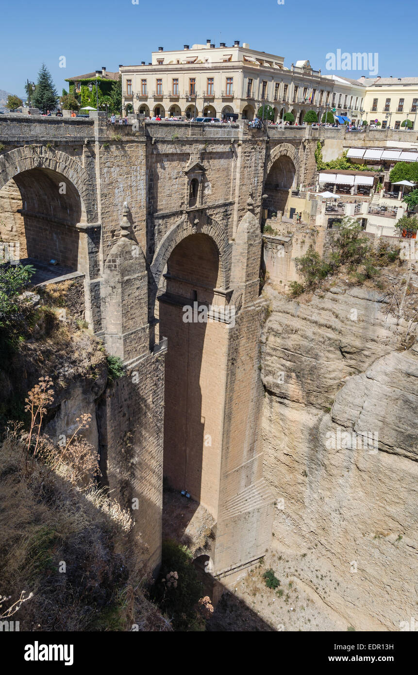 On cliff hi-res stock photography and images - Alamy