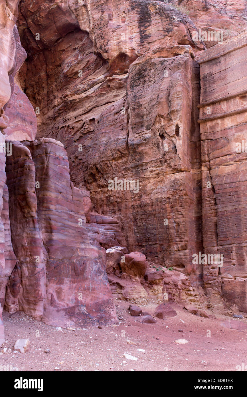 Petra (Arabic: البتراء, Al-Batrāʾ; Ancient Greek: Πέτρα) is a ...