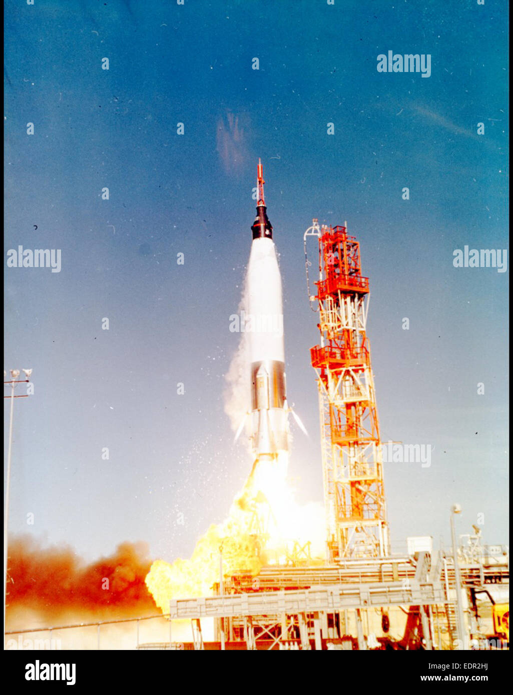 Mercury atlas liftoff hi-res stock photography and images - Alamy