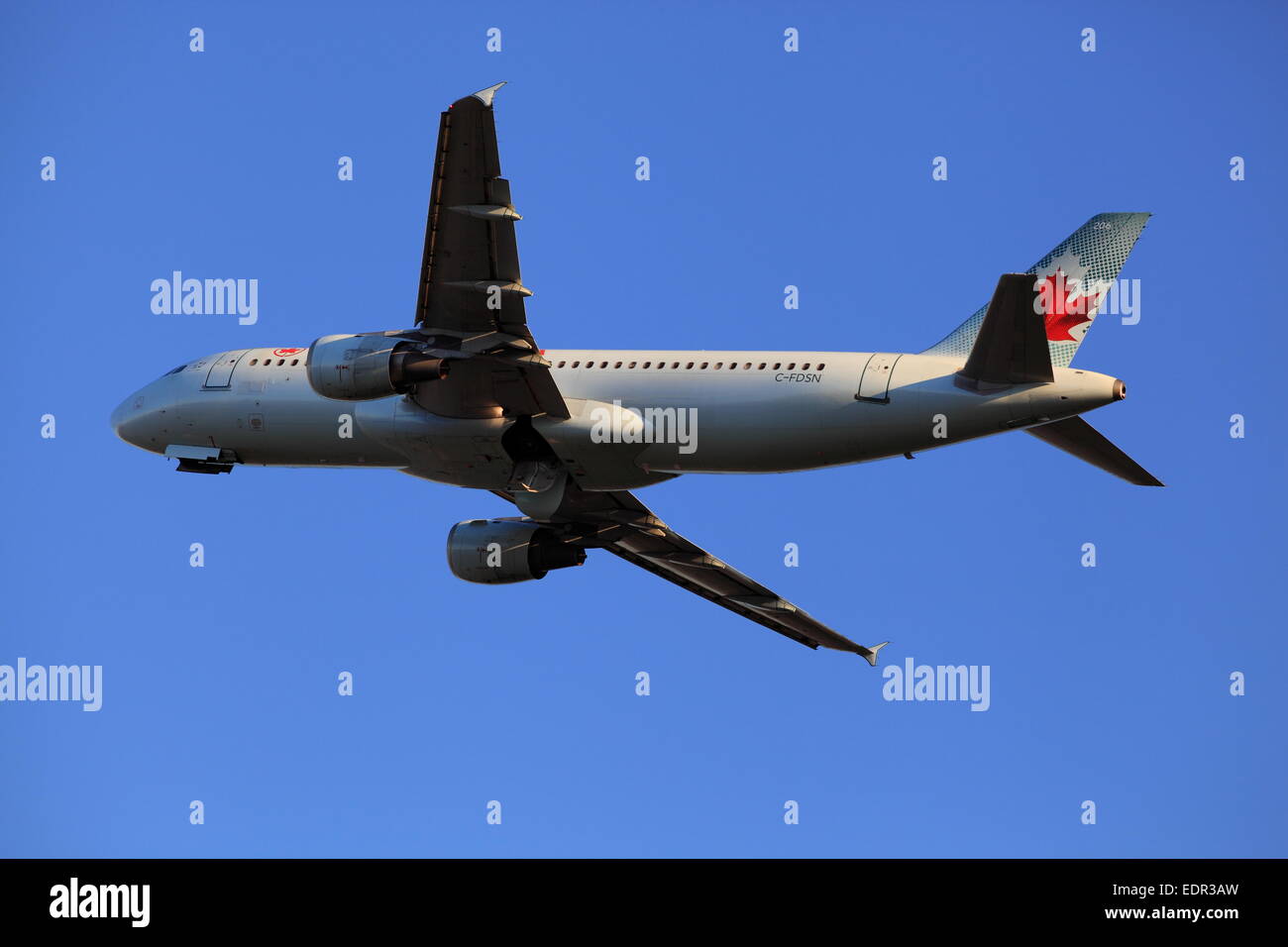 Airbus a320 landing gear hi-res stock photography and images - Alamy