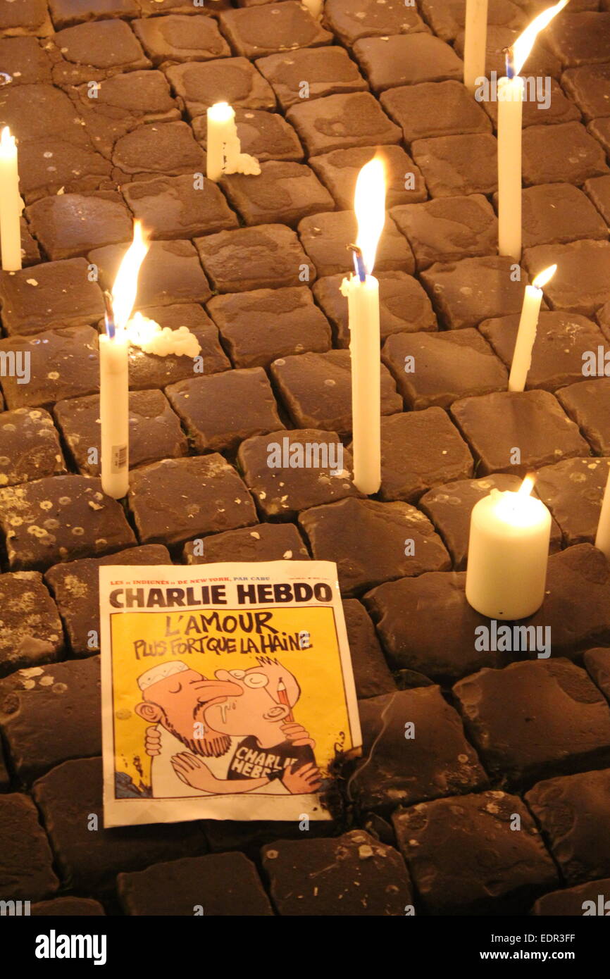 Rome, Italy. 8th January 2015. Vigil for the Charlie Hebdo terrorist ...