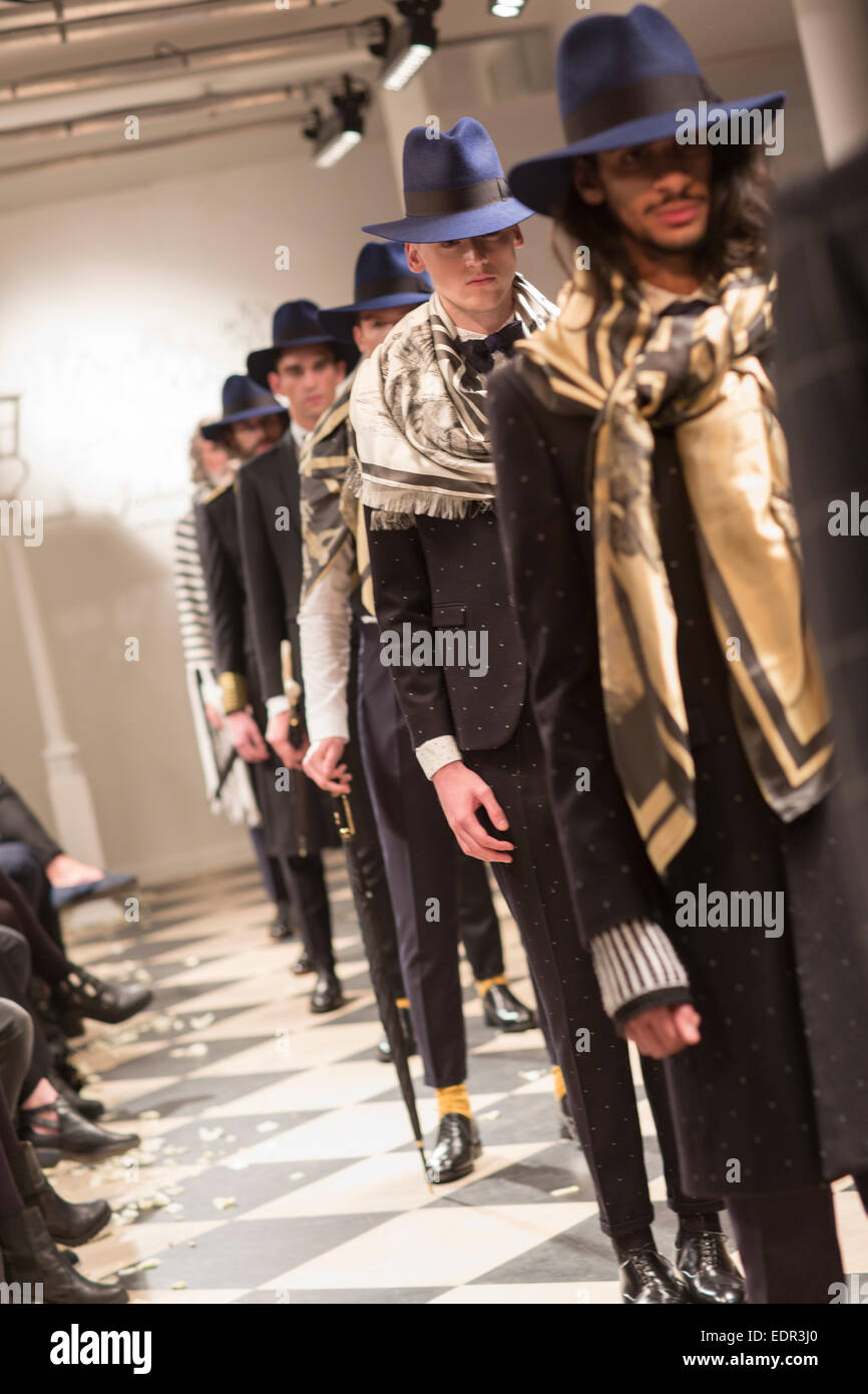 Mens designer hi-res stock photography and images - Alamy