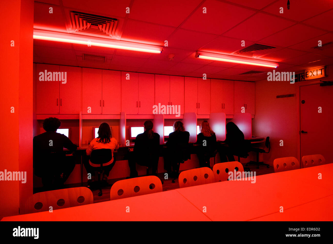 Consumer testing at a consumer product testing laboratory in Reading UK ...