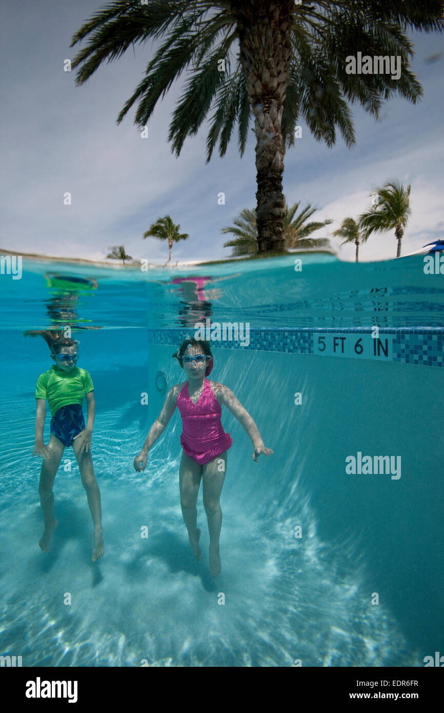 Underwater Girls Stock Photos & Underwater Girls Stock Images - Alamy