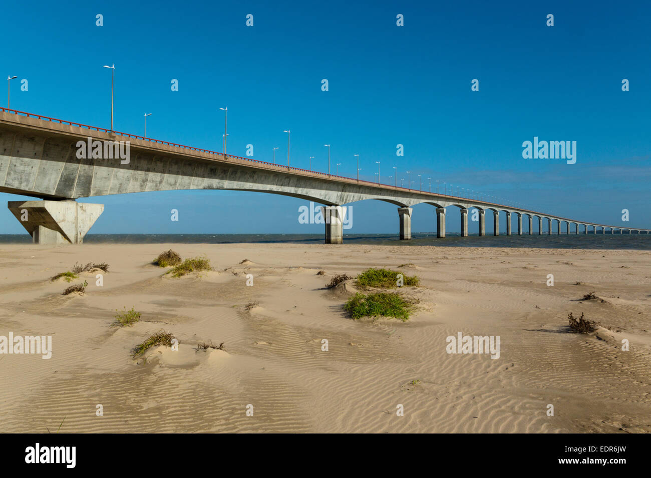 The Bridge Of Ile De Re To La Rochelle, Poitou Charente, Charente ...