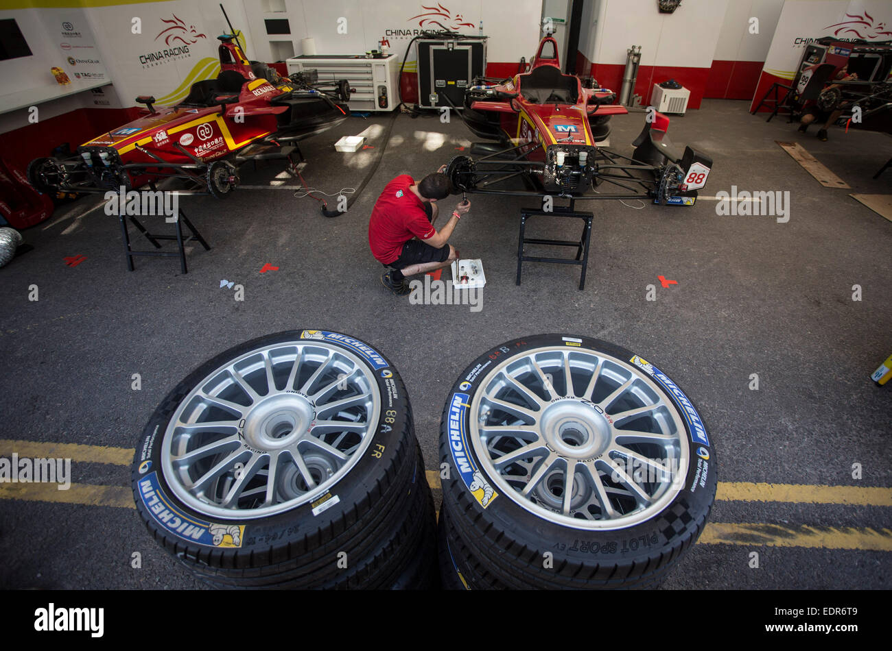 Buenos Aires, Argentina. 8th Jan, 2015. A member of China racing team ...
